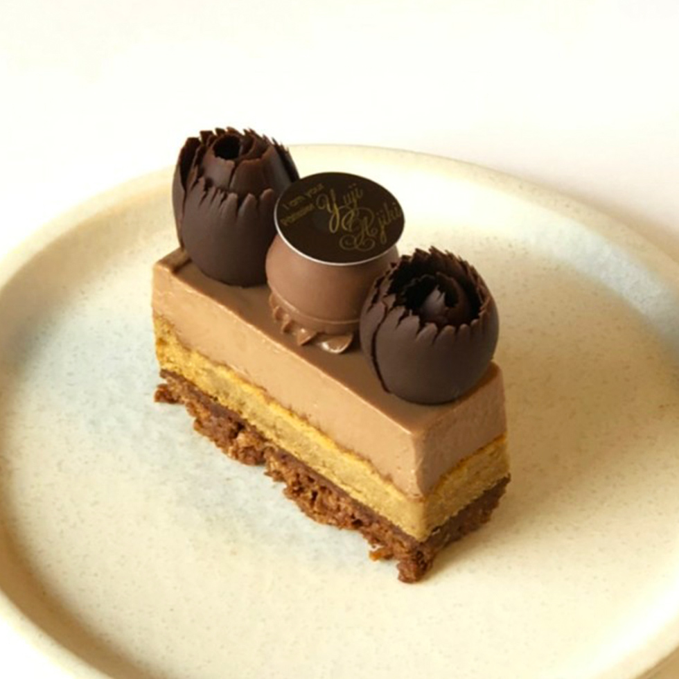 YUJI AJIKI | 商品スペシャルバースデーケーキの一覧